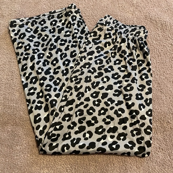 Simply Southern | Intimates & Sleepwear | Simply Southern Animal Print ...